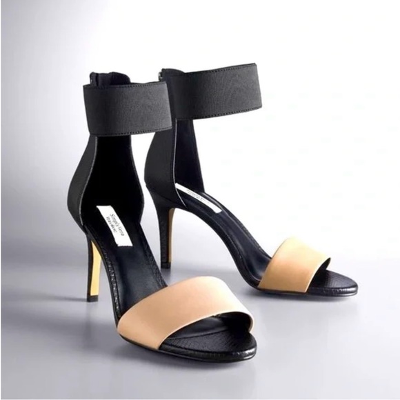 Simply Vera Vera Wang | Shoes | Simplyvera Bera Wang Ankle Strap Heels ...